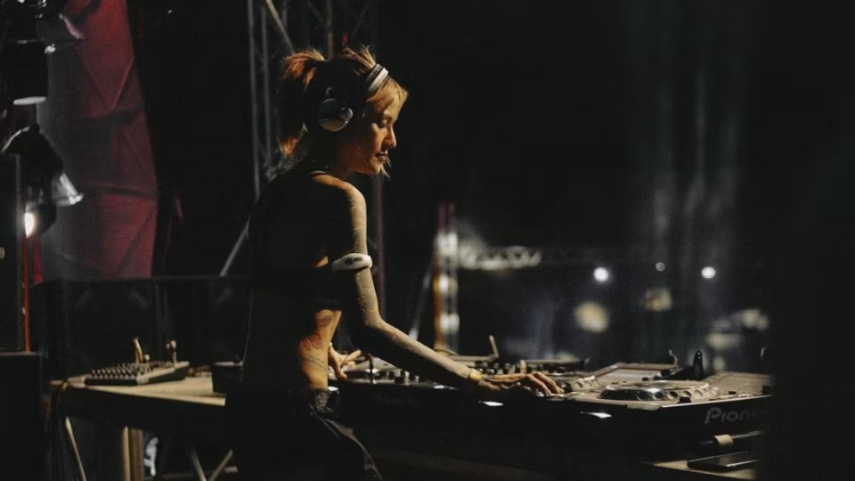 Club Owner Blasts Patty Tiu: No-Show After Downpayment Sparks Outrage